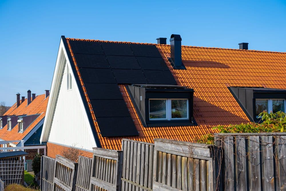 Fra sol til strøm: Hvordan fungerer solceller? | Solées blog
